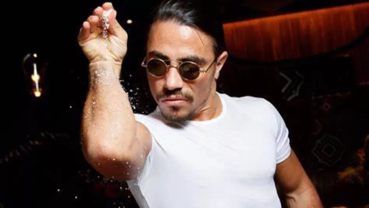 Bucătarul turc Salt Bae, ținta ironiilor după ce s-a ținut scai de ...
