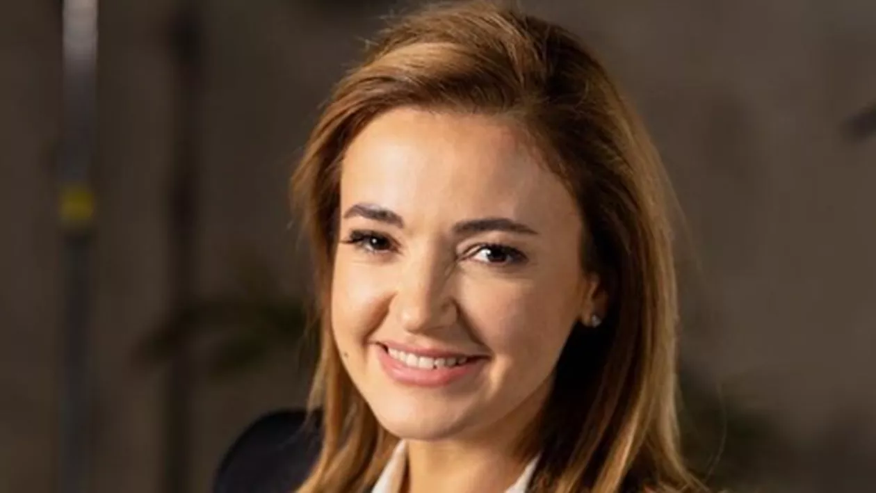 Cristina Bâtlan a dat tot din casă! Când se va căsători jurata de la ...