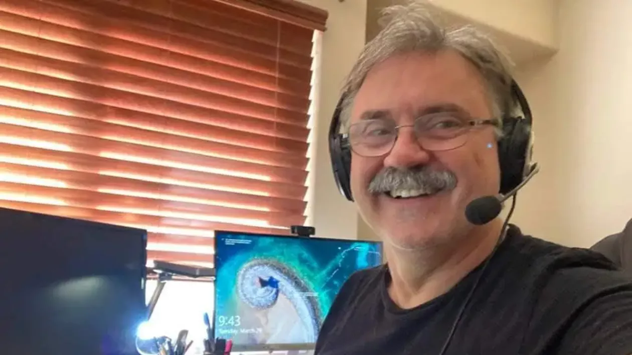 Românul, fost angajat al Întreprinderii de Aviație Bacău, care a lucrat ...