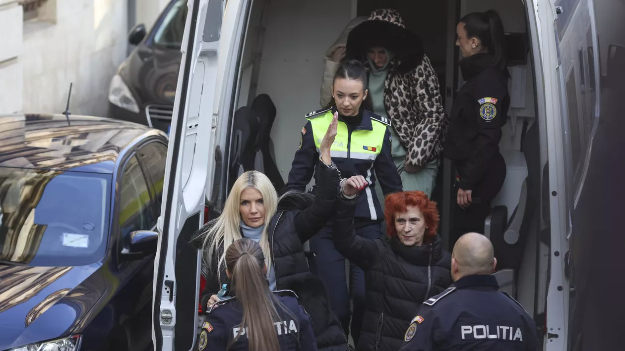 Laura Vicol apărată de un fost coleg de partid